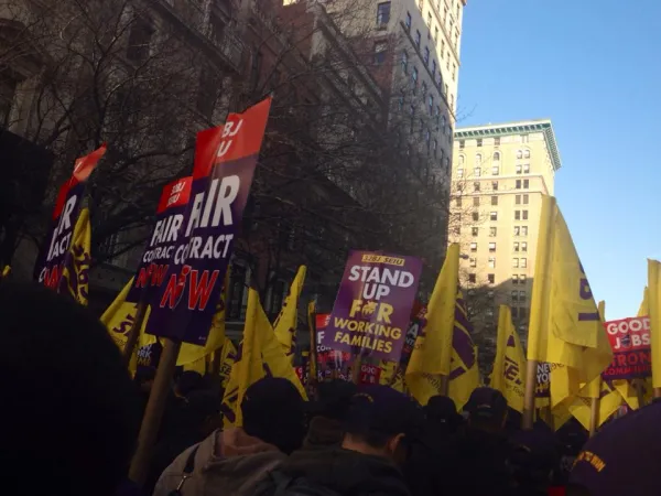 32BJ Unanimously Authorizes Residential Strike | New York City Central ...